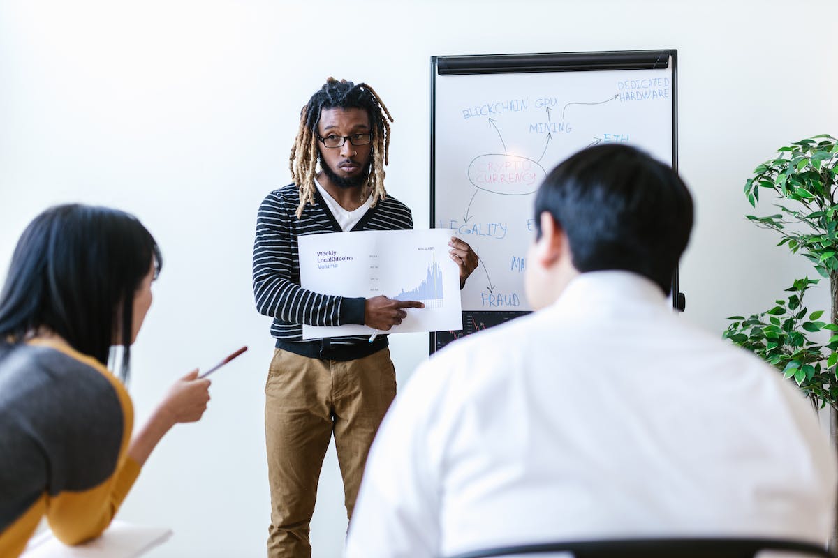 10 Best Money Management WordPress Themes 2025 - Colorlib